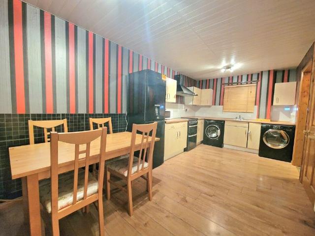 Scholefield Lane, Wigan WN1, 4 bed shared accommodation to rent, £550 pcm | PrimeLocation