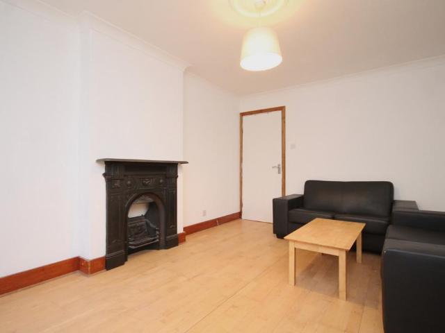 Scholefield Road, Archway, N19 4 bed flat to rent £4,250 pcm £981 pw