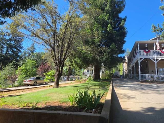 Scholtz Ave