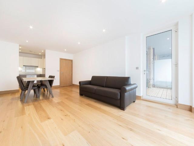 Sclater Street, Shoreditch E1, 1 bed flat to rent, £2,600 pcm | PrimeLocation