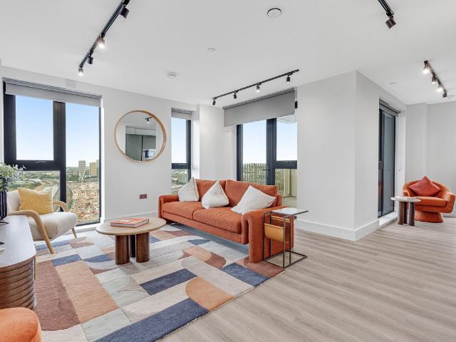 Scrubs Lane, London NW10, 2 bed flat to rent, £2,520 pcm | PrimeLocation