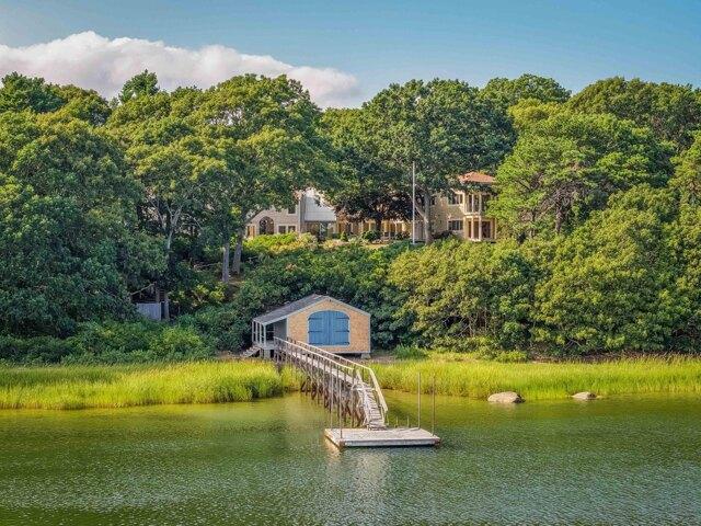 Scraggy Neck Rd, Cataumet, Home For Sale