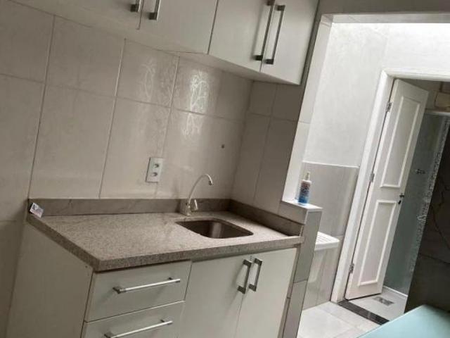SCRN 716 APARTAMENTO UM QUARTO DIVIDIDA ARMARIOS REFORMADA ELEVADOR