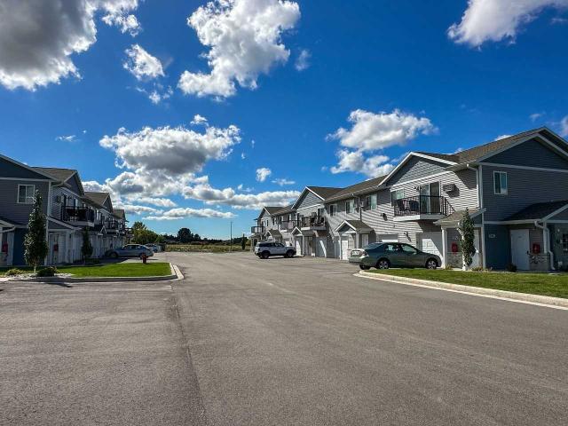 SCS Oshkosh Apartment Community 3 Bedroom Apartment for Rent at 4105 State Road 91, Oshkosh, WI 54904