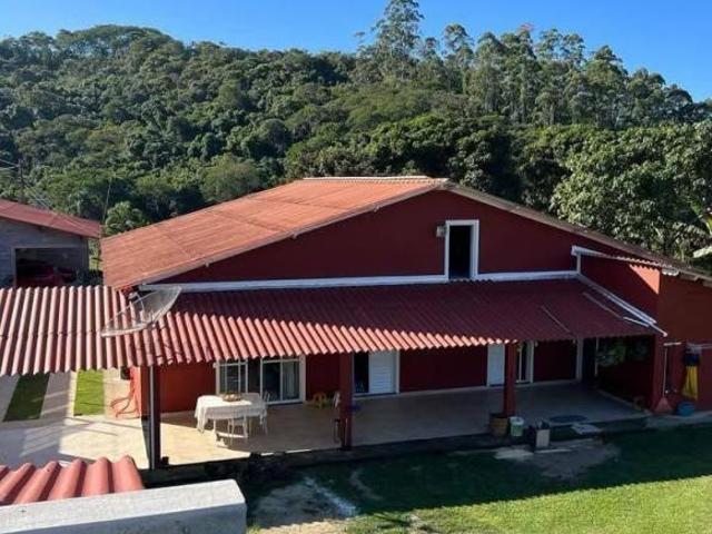 SA LINDA CHÁCARA À VENDA EM STA ISABEL BAIRRO POUSO ALEGRE
