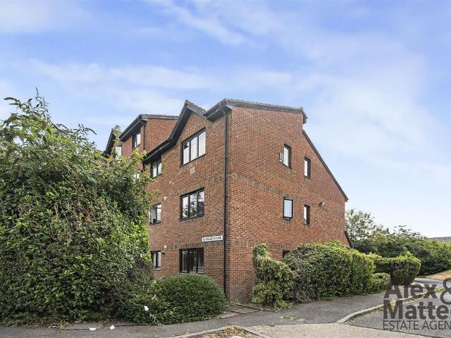 Samuel Close, Myers Lane SE14, 1 bed flat to rent, £1,600 pcm | PrimeLocation