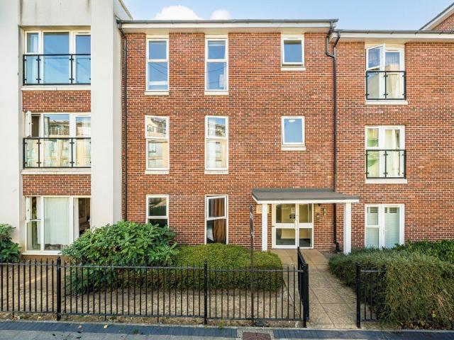 Samuel Street, Peckham SE15, 2 bed flat to rent, £2,200 pcm | PrimeLocation