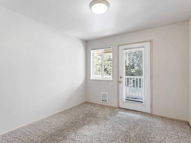 Sammamish River Apartments 2 Bedroom Apartment for Rent at 7345 Ne 175th St, Kenmore, WA 98028 Central Kenmore