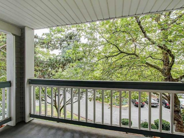 Sammamish View 2 Bedroom Apartment for Rent at 16160 Se Eastgate Way, Bellevue, WA 98008 Eastgate