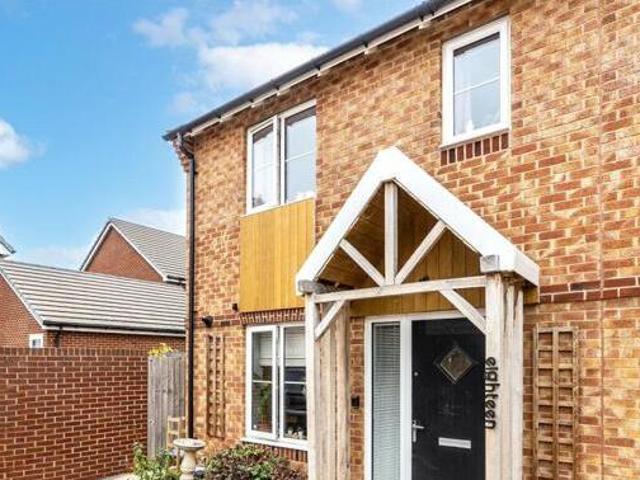 Samphire Close, Didcot, 2 Bedroom End