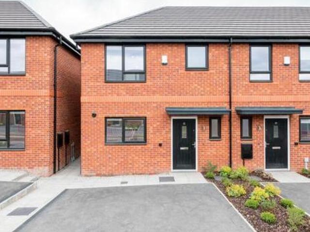 Sampson Close, Salford, 3 Bedroom House