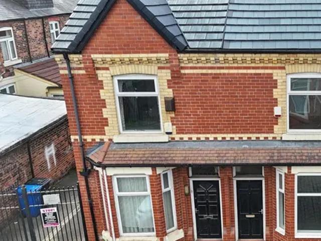 Sampson Close, Salford, M6 6BY, United Kingdom | 2 bed house for rent #167396830 | Rentberry