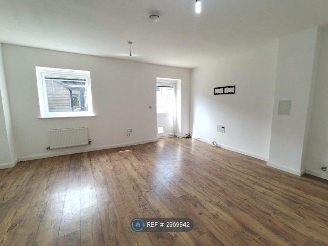 Samson Close, Dartford DA1, 3 bed terraced house to rent, £2,200 pcm | PrimeLocation
