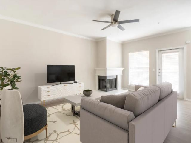Santa Fe Ranch Apartments 3 Bedroom Apartment for Rent at 8203 Ranchview Dr, Irving, TX 75063 Valley Ranch