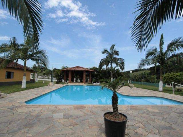 Santa Isabel SP. Sítio em meio a natureza, com área de lazer completa para temporada ou eventos