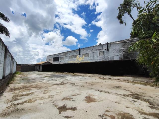 Santa Maria Amplo Terreno Plano com 600m² P L A N O !