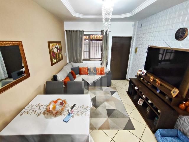 Santa Maria/Juiz de Fora Casa com 2/4, Terraço e Vaga de Garagem