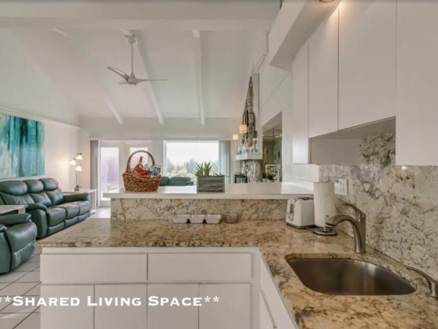 Santa Monica CA 90402 57110369