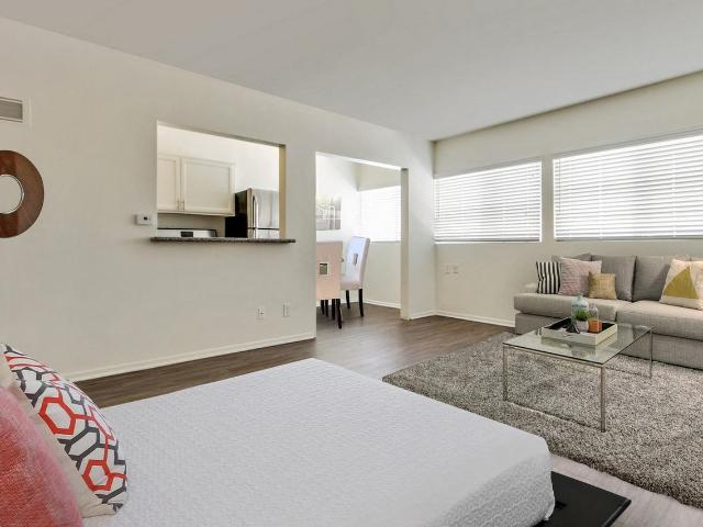 Santa Monica Biltmore Studio Apartment for Rent at 1240 Yale St, Santa Monica, CA 90404 Mid City