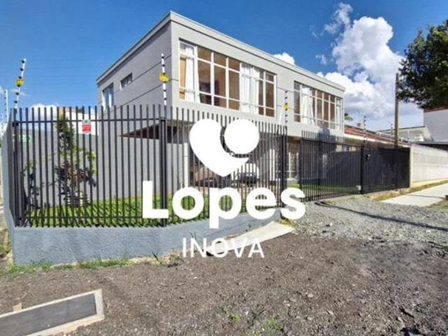 Santa Quiteria Casa de esquina com 3 quartos sendo 1 suite 168,50m² privativos