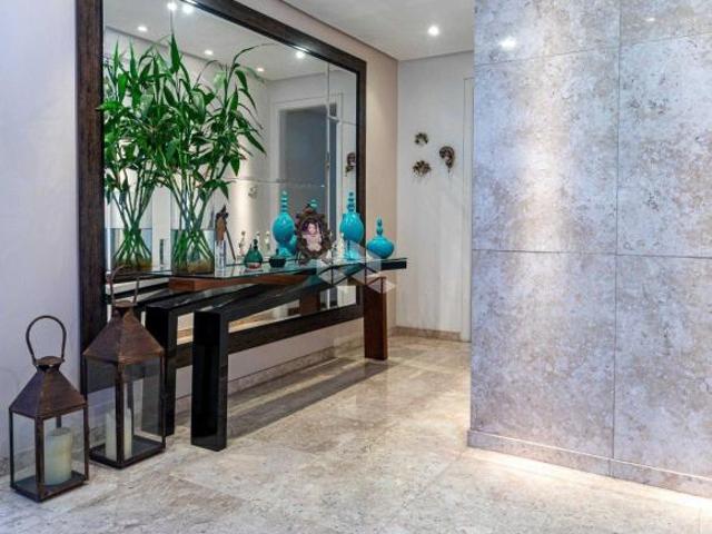 LUXO EM SANTANA: Apartamento de 209m², Hall em Mármore e 2 Closets na Suíte!