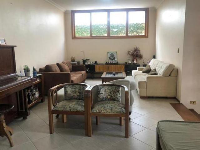 Santana de Parnaíba SP: Casa em Condomínio de Luxo em Alphaville com 4 Quartos e 756m² de Área