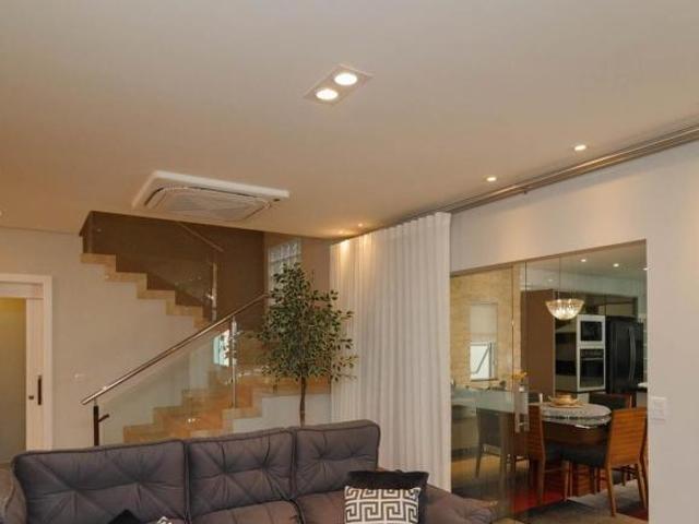 SANTANA RESIDENCE R$ 2.850.000 Casa mobiliada à venda, com 4 quartos 2 suítes 1 Demi suíte