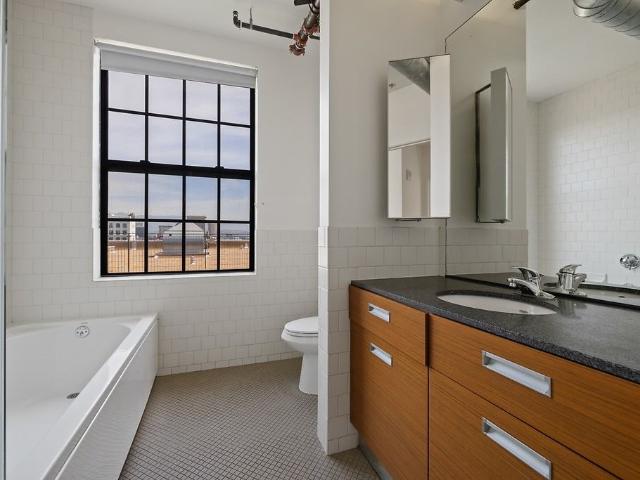 Santee Court Studio Apartment for Rent at 716 S Los Angeles St Ste B, Los Angeles, CA 90014 Downtown Los Angeles