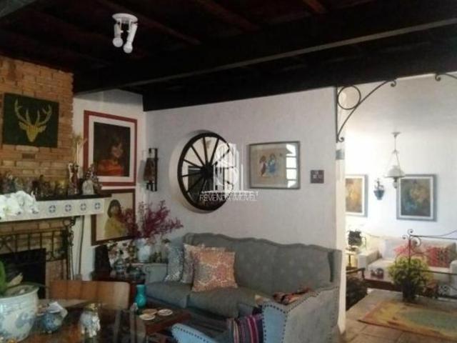 Santo Amaro Casa Assobradada com 220m² 3 dormitórios, 1 suíte, 4 banheiros e 2 vagas de garagem
