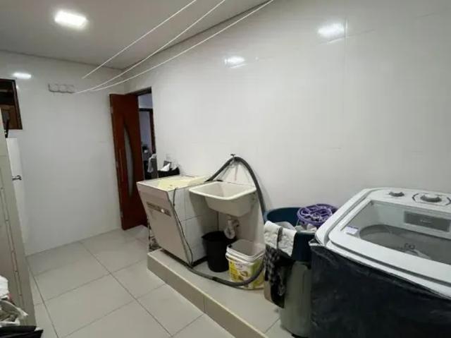 Santo André Casa a venda 2 Dormitórios Suíte 2 Vagas Quintal 148m²: Mobiliada