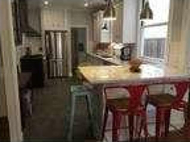 San Francisco Outer Richmond condo with 2 bedroom and 1 bathroom