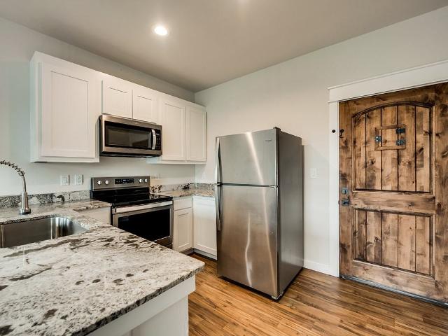 San Jacinto Apartments Studio Apartment for Rent at 4201 San Jacinto St, Dallas, TX 75204