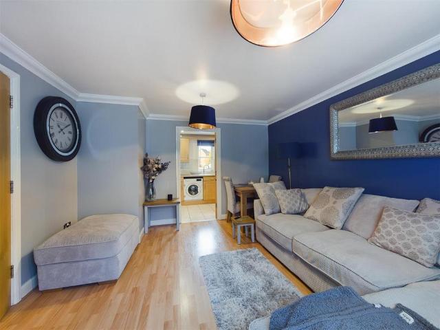 San Marcos Drive, Chafford Hundred. 2 bed apartment to rent £1,600 pcm £369 pw