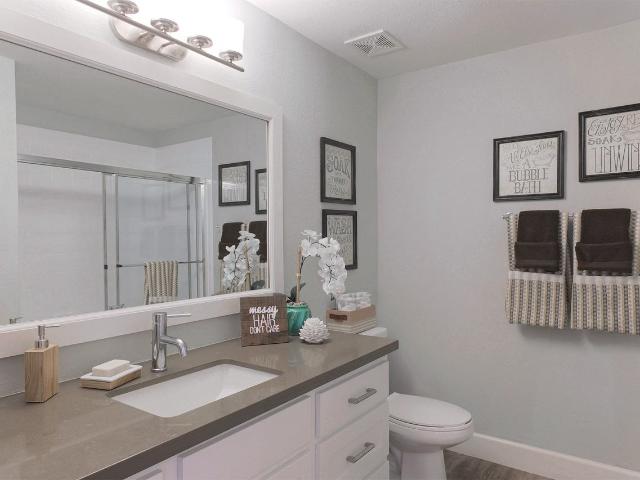 San Melia 2 Bedroom Apartment for Rent at 14435 S 48th St, Phoenix, AZ 85044