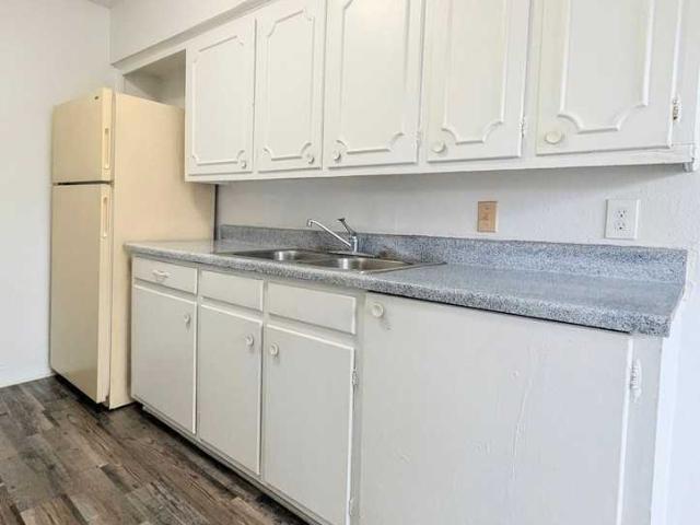 San Miguel All Bills Paid 1 Bedroom Apartment for Rent at 4624 Lafayette St, Dallas, TX 75204