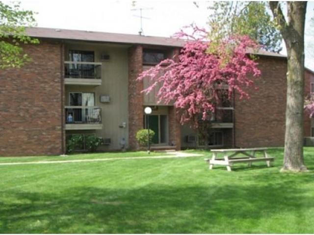 San Remo Villa Apartments 1 Bedroom Apartment for Rent at 35926 Union Lake Rd, Mount Clemens, MI 48045 Harrison Township