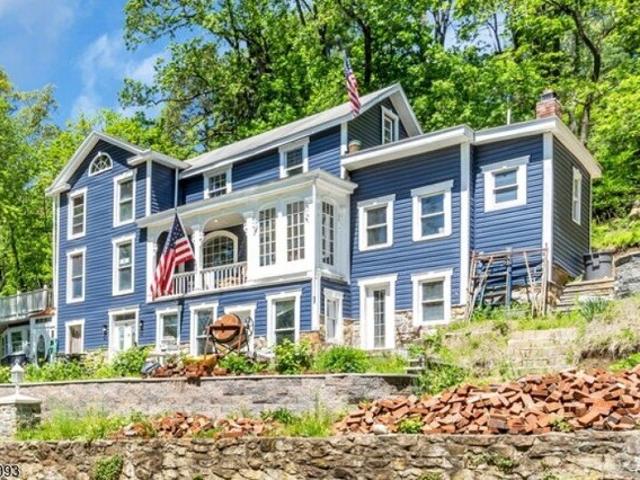 Sanatorium Rd, Glen Gardner, Home For Sale