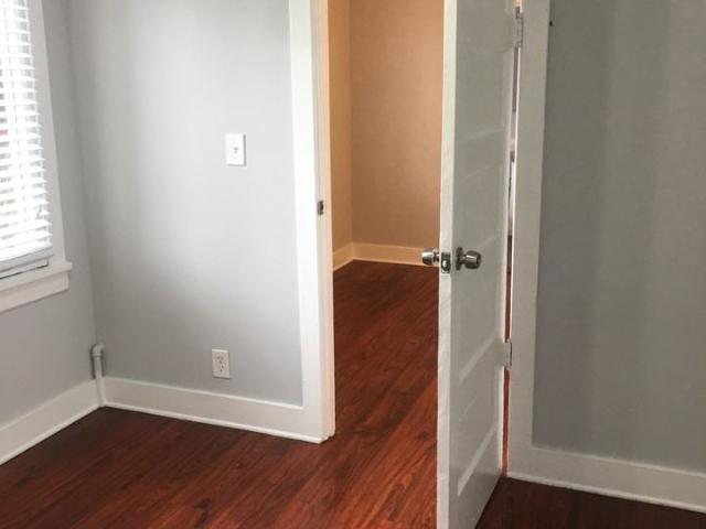 Sanborn at Sunset Junction Studio Apartment for Rent at 1042 Sanborn Avenue, Los Angeles, CA 90029 Silver Lake
