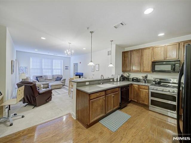 Sanctuary Blvd Unit,riverdale, Condo For Sale