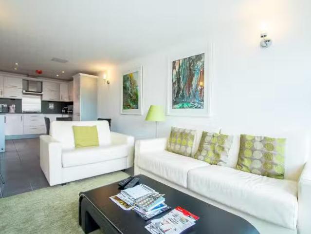 Sanctuary Street, Borough, London, SE1 1EA