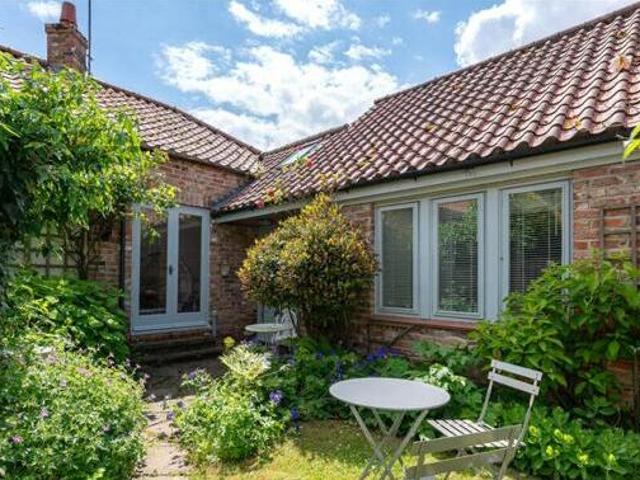 Sand Hutton, Sand Hutton Court, York, 2 Bedroom Barn