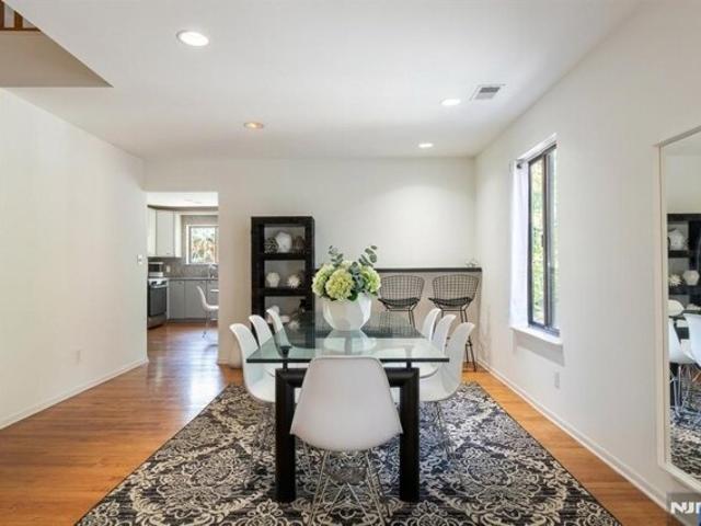 Sandcastle Ky, Secaucus, Home For Sale