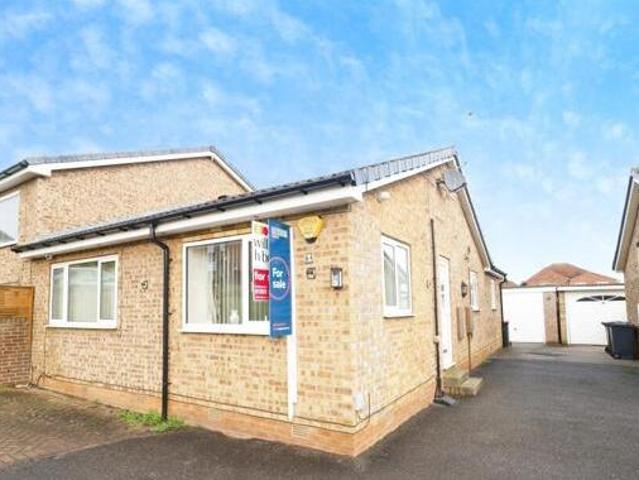 Sandalwood Rise, Swinton, 2 Bedroom Semi detached