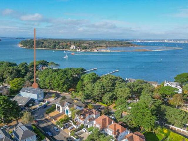 Sandbanks, Brownsea Road, Poole, 3 Bedroom Apartment