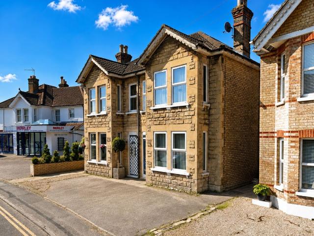 Sandbanks Road, Poole BH14, 4 bed semi detached house to rent, £2,250 pcm | PrimeLocation