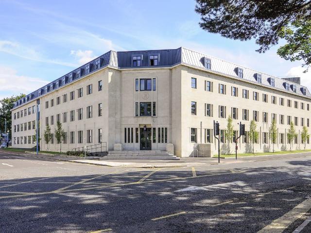 Sandbanks Road, Poole BH15, 2 bed flat to rent, £1,350 pcm | PrimeLocation