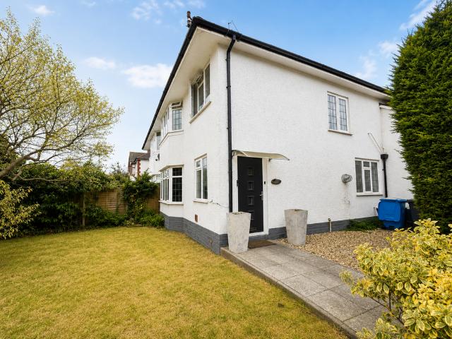 Sandbanks Road, Poole, Dorset 3 bed semi detached house to rent £2,095 pcm £483 pw