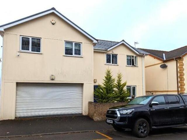 Sandbrook Villas, Courtland Terrace, 4 Bedroom Detached