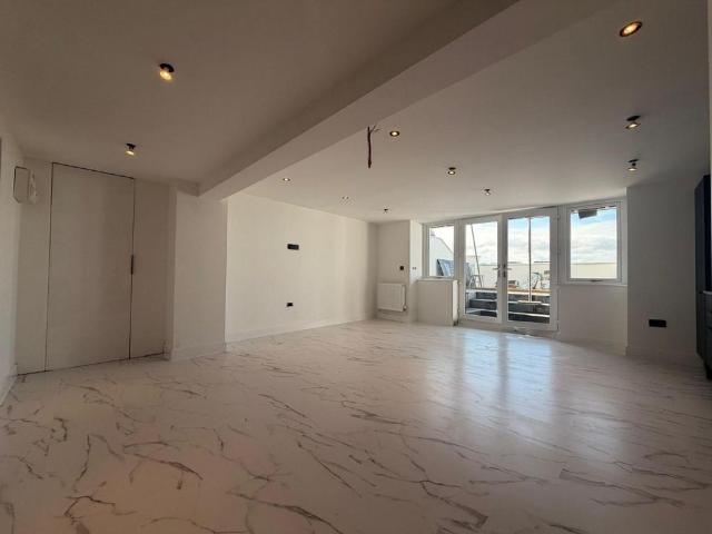 Sandgate Esplanade, Sandgate 2 bed apartment to rent £1,295 pcm £299 pw