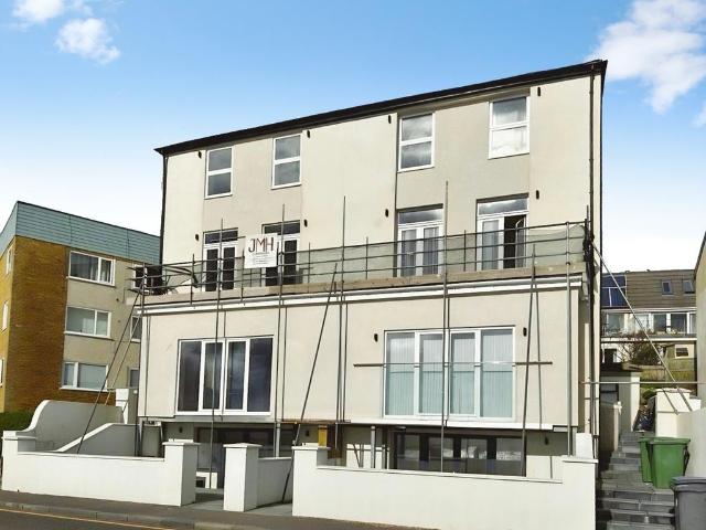 Sandgate Esplanade, Sandgate, Folkestone 3 bed penthouse to rent £1,650 pcm £381 pw